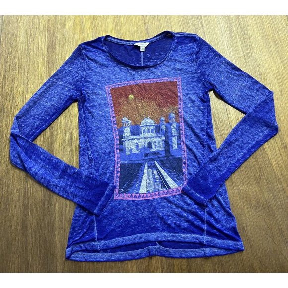 Lucky Lotus | Tops | Lucky Lotus Taj Mahal Graphic Womens Blue Long ...